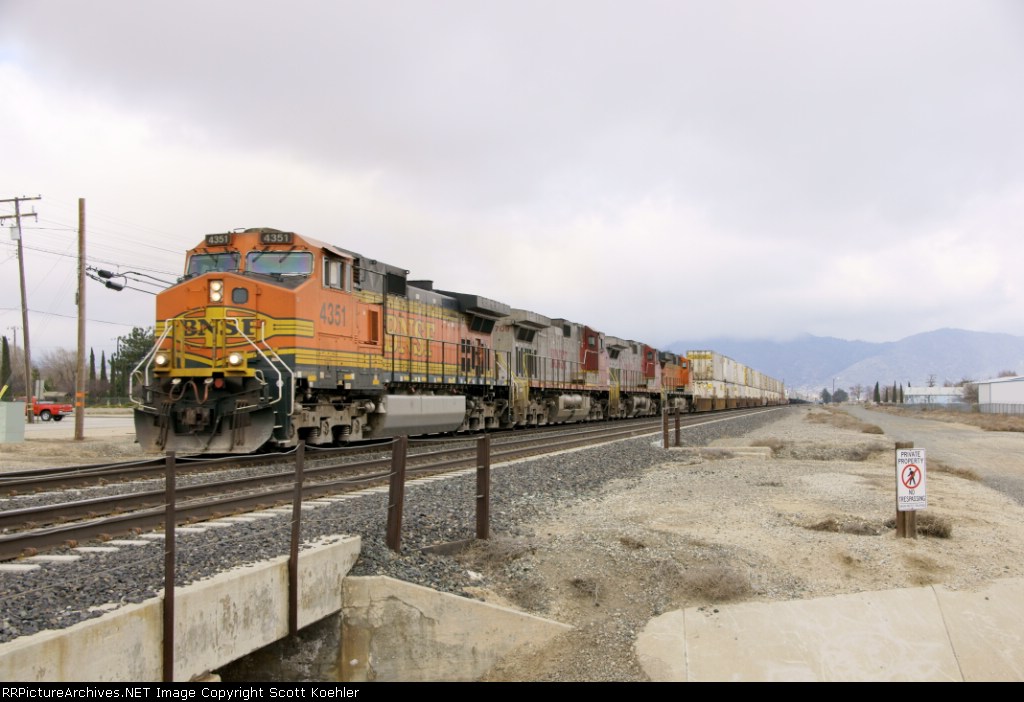 BNSF 4351